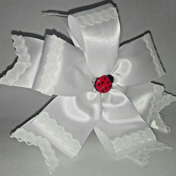 Abuelas Bow Factory | Accessories | Handmade Ladybug Hair Bow 7x7 ...